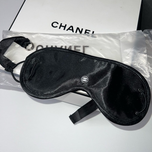 CHANEL | Accessories | Chanel Beauty Adjustable Sleeping Eye Mask Black ...